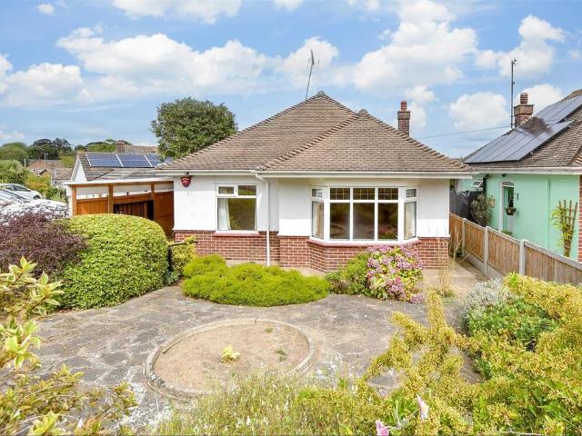 2 bedroom detached bungalow for sale