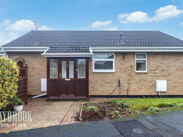 2 bedroom detached bungalow for sale