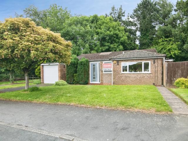 2 bedroom detached bungalow for sale