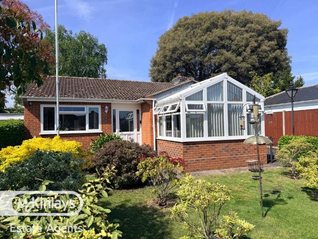 2 bedroom detached bungalow for sale
