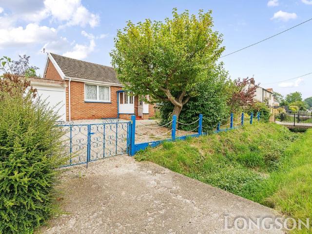 2 bedroom detached bungalow for sale