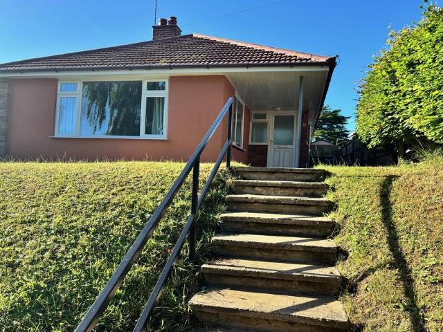 2 bedroom detached bungalow for sale