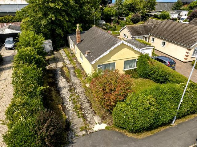 2 bedroom detached bungalow for sale