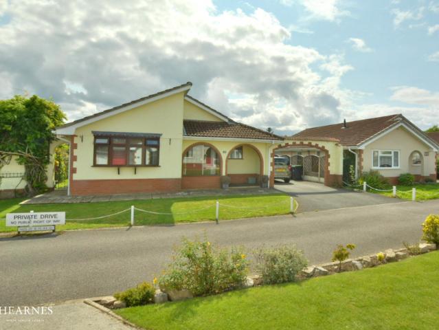 2 bedroom detached bungalow for sale