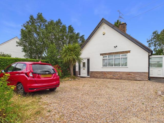 2 bedroom detached bungalow for sale