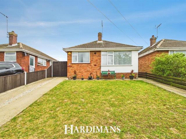 2 bedroom detached bungalow for sale