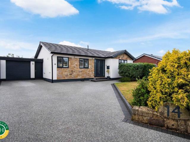 2 bedroom detached bungalow for sale