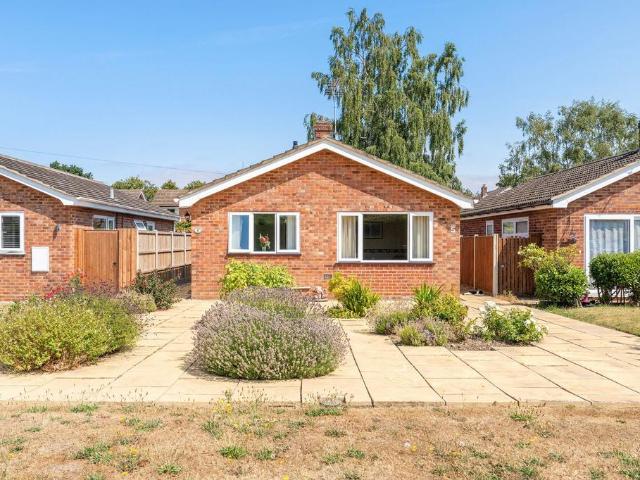 2 bedroom detached bungalow for sale