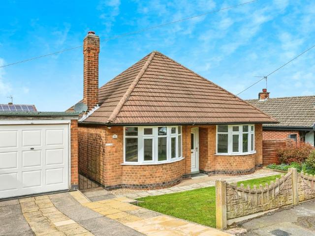 2 bedroom detached bungalow for sale