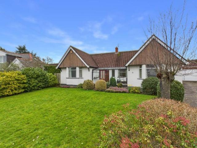 2 bedroom detached bungalow for sale