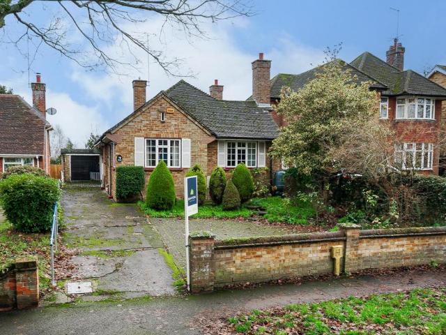 2 bedroom detached bungalow for sale