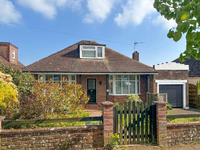 2 bedroom detached bungalow for sale