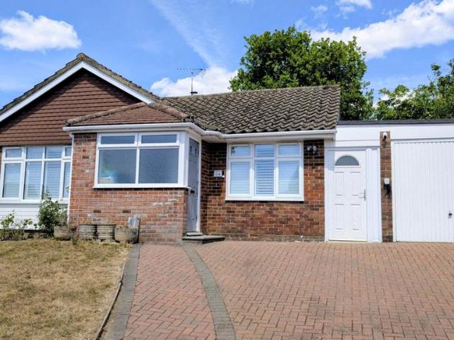 2 bedroom detached bungalow for sale