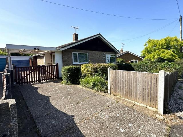 2 bedroom detached bungalow for sale