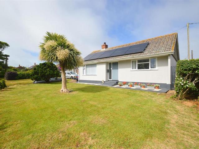 2 bedroom detached bungalow for sale