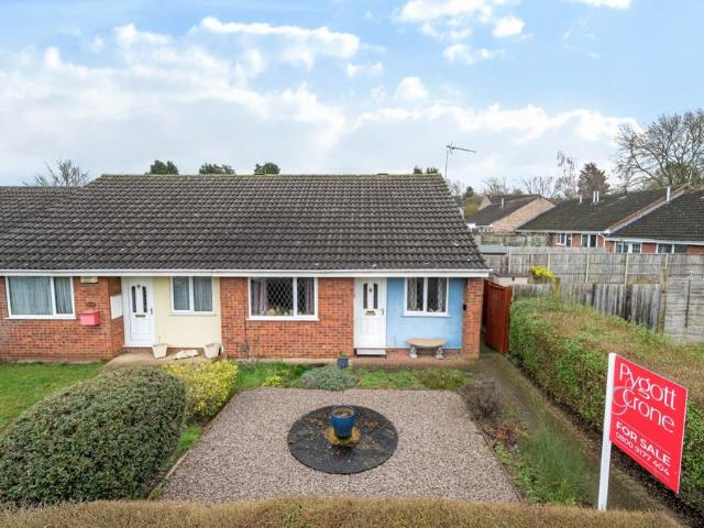 2 bedroom detached bungalow for sale