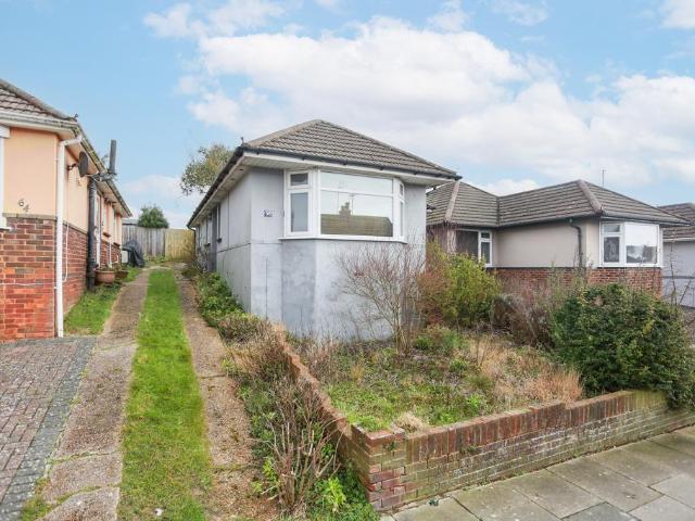 2 bedroom detached bungalow for sale