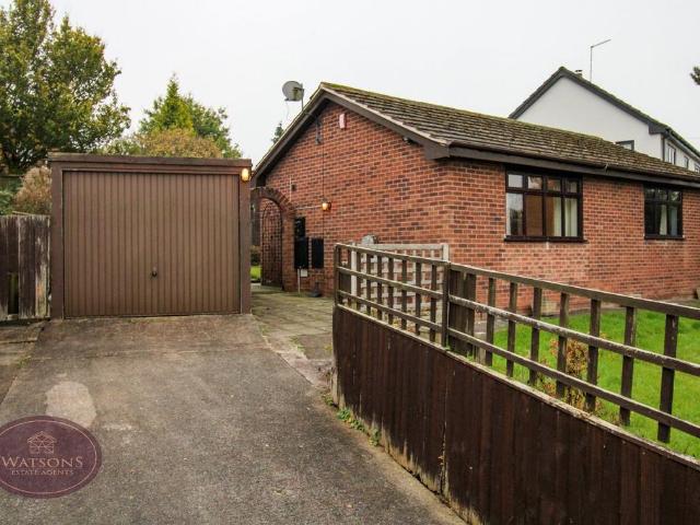 2 bedroom detached bungalow for sale