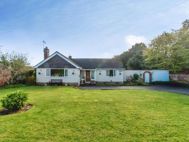 2 bedroom detached bungalow for sale