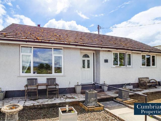 2 bedroom detached bungalow for sale