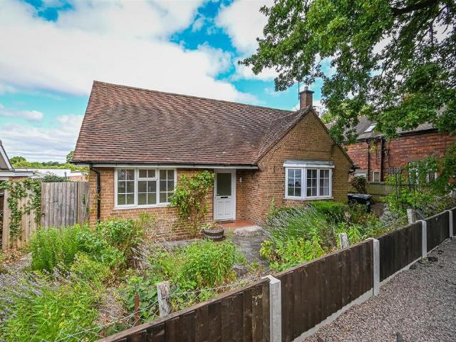 2 bedroom detached bungalow for sale