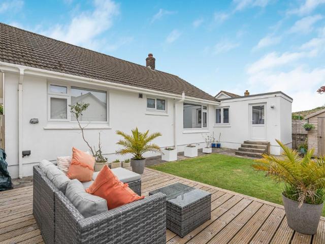 2 bedroom detached bungalow for sale