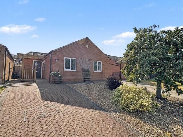 2 bedroom detached bungalow for sale