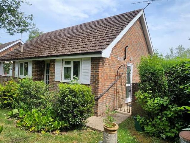 2 bedroom detached bungalow for sale