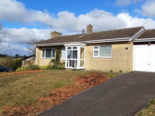 2 bedroom detached bungalow for sale