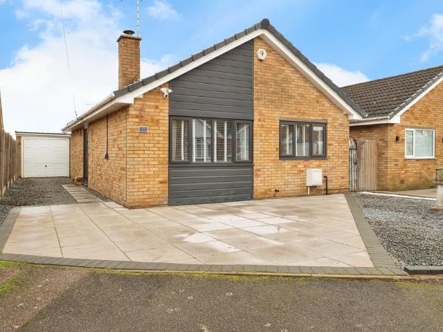 2 bedroom detached bungalow for sale