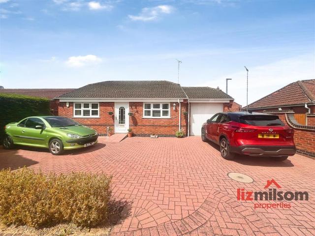 2 bedroom detached bungalow for sale