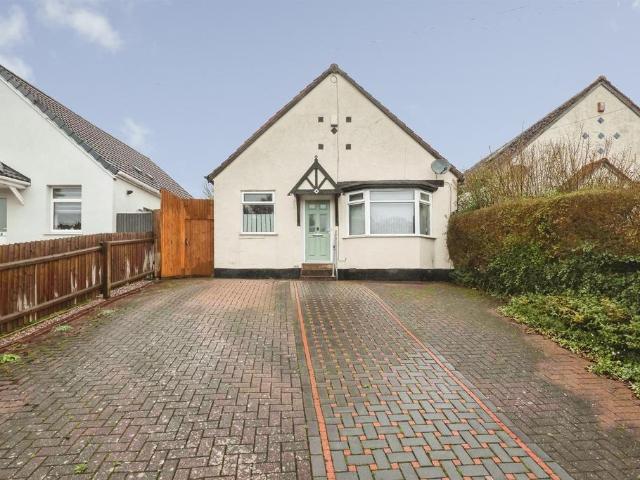 2 bedroom detached bungalow for sale