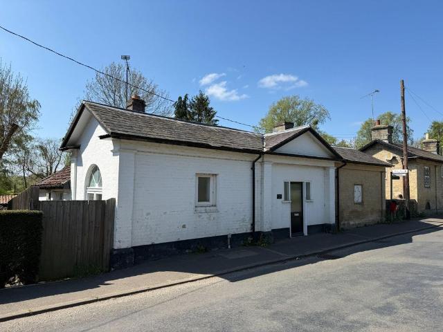 2 bedroom detached bungalow for sale