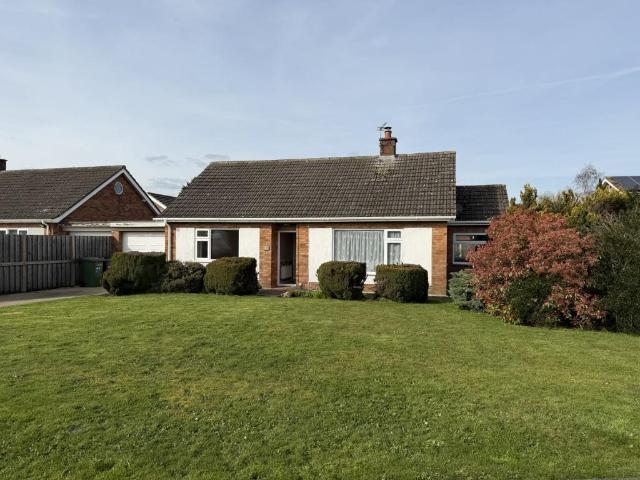 2 bedroom detached bungalow for sale