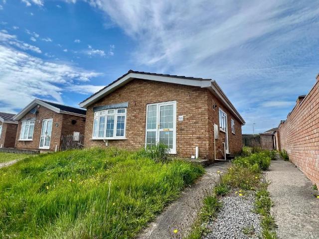 2 bedroom detached bungalow for sale