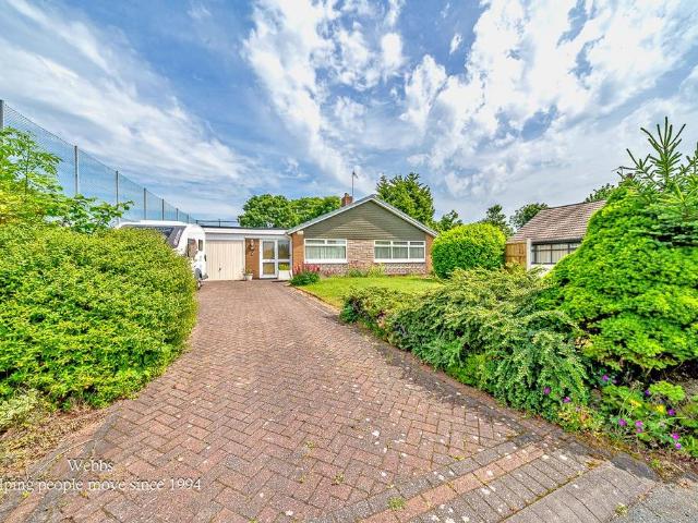 2 bedroom detached bungalow for sale