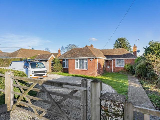 2 bedroom detached bungalow for sale