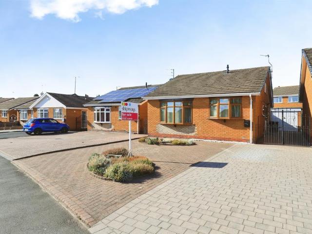 2 bedroom detached bungalow for sale