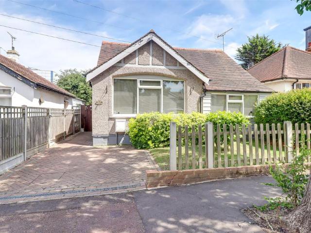 2 bedroom detached bungalow for sale