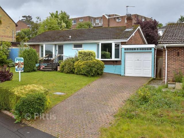 2 bedroom detached bungalow for sale