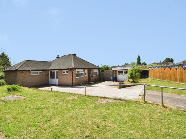 2 bedroom detached bungalow for sale