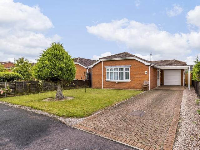 2 bedroom detached bungalow for sale