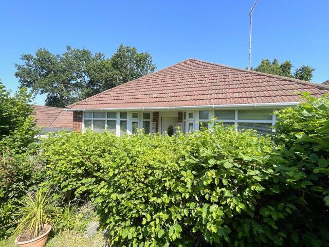 2 bedroom detached bungalow for sale