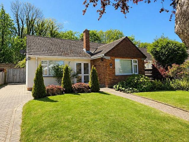 2 bedroom detached bungalow for sale