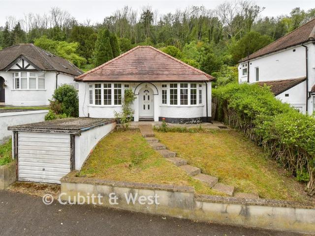 2 bedroom detached bungalow for sale