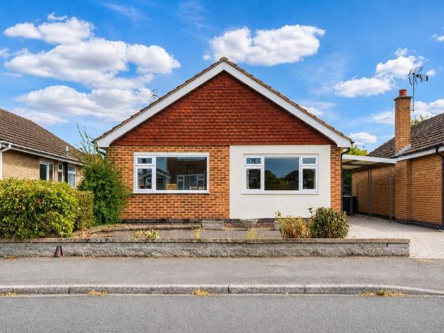 2 bedroom detached bungalow for sale
