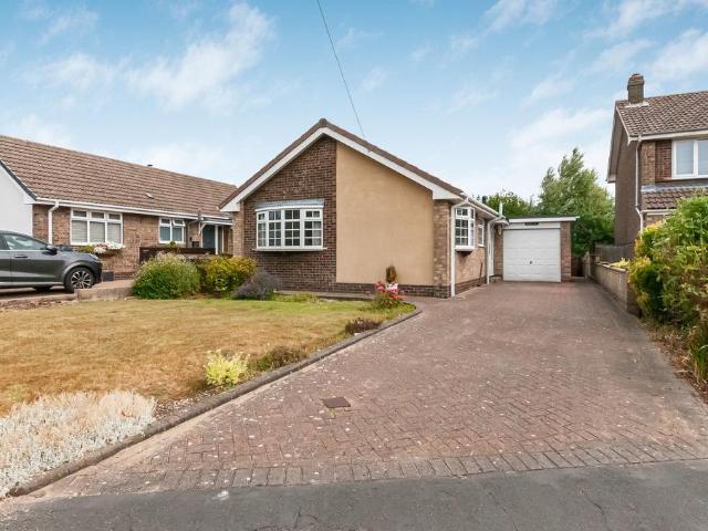 2 bedroom detached bungalow for sale