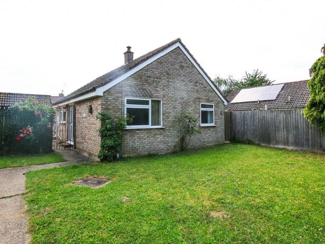 2 bedroom detached bungalow for sale