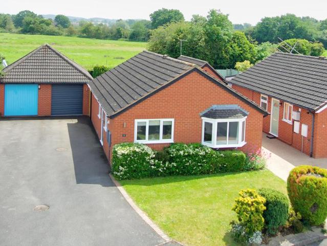 2 bedroom detached bungalow for sale