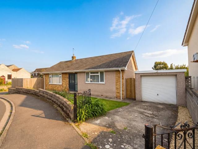 2 bedroom detached bungalow for sale